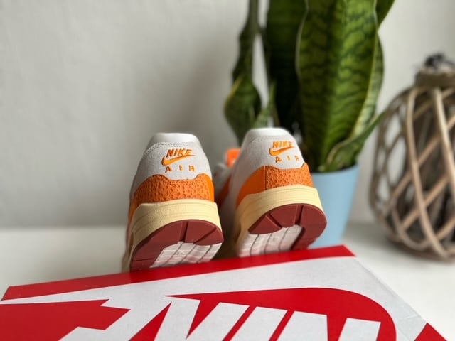 Nike Air Max 1 Master Orange - DZ4709-001- Slick Sneakers