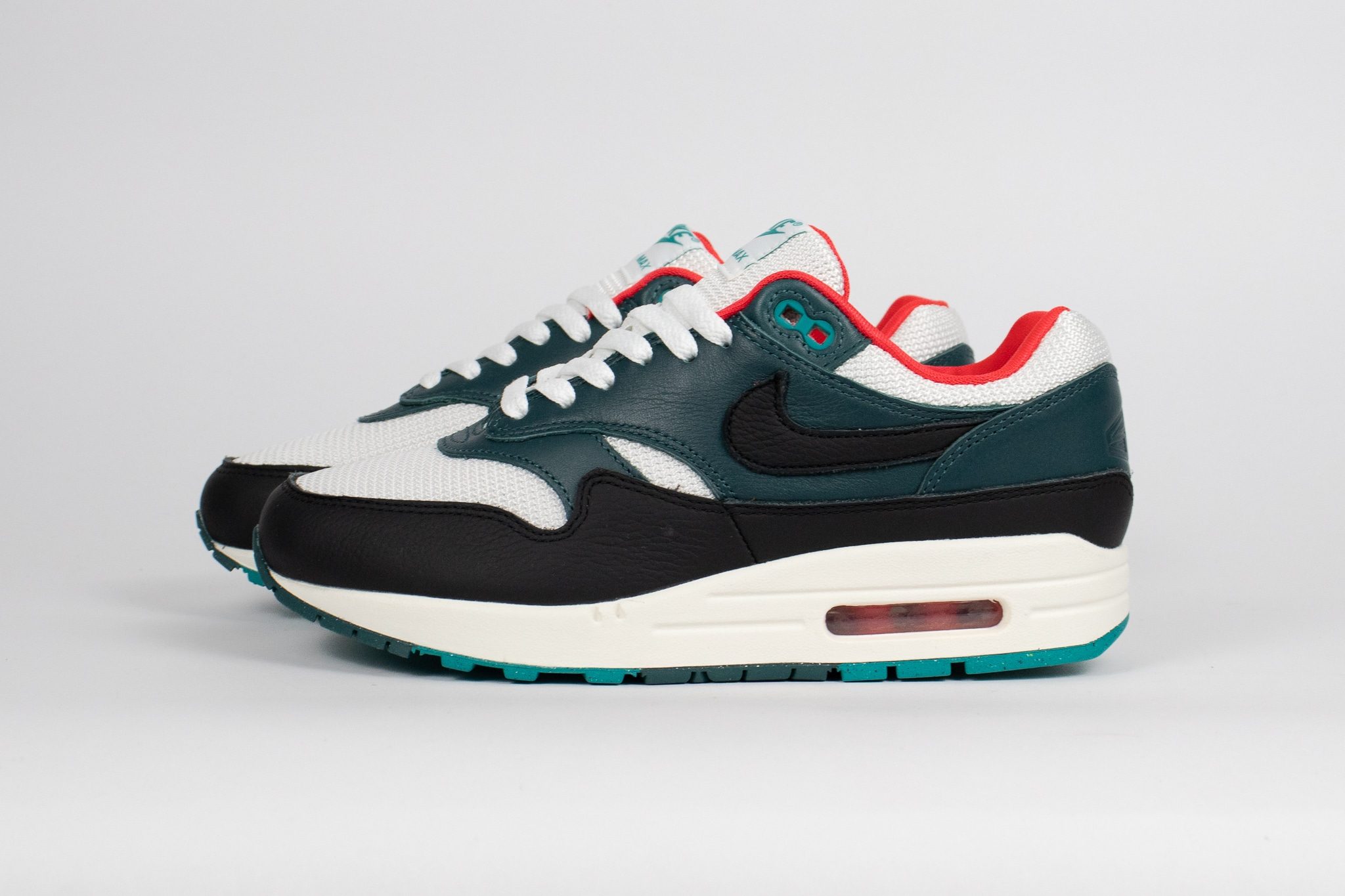 Nike Air Max 1 LeBron Liverpool - FB8914-100 - Slick Sneakers